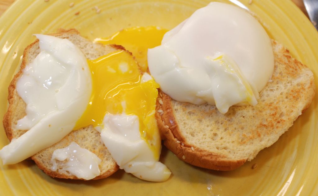 Poaching eggs in an Instant Pot – Food Science Institute