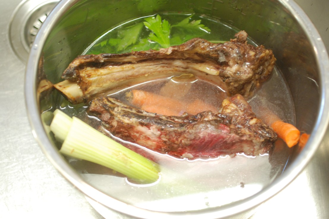 Beef stock in 2 hours with an Instant Pot – Food Science Institute