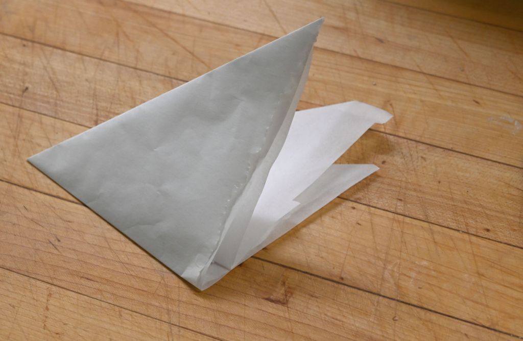 A quick way to line cake pans – Food Science Institute