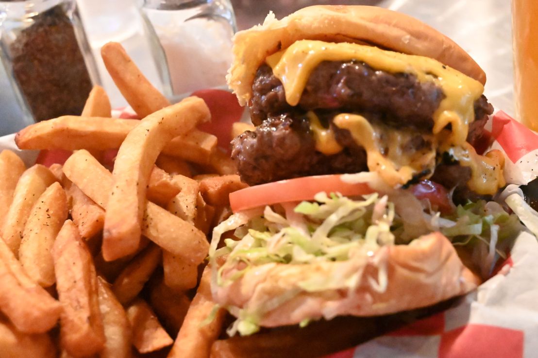 M.E.A.T. – An outstanding burger place in Islamorada – Food Science ...